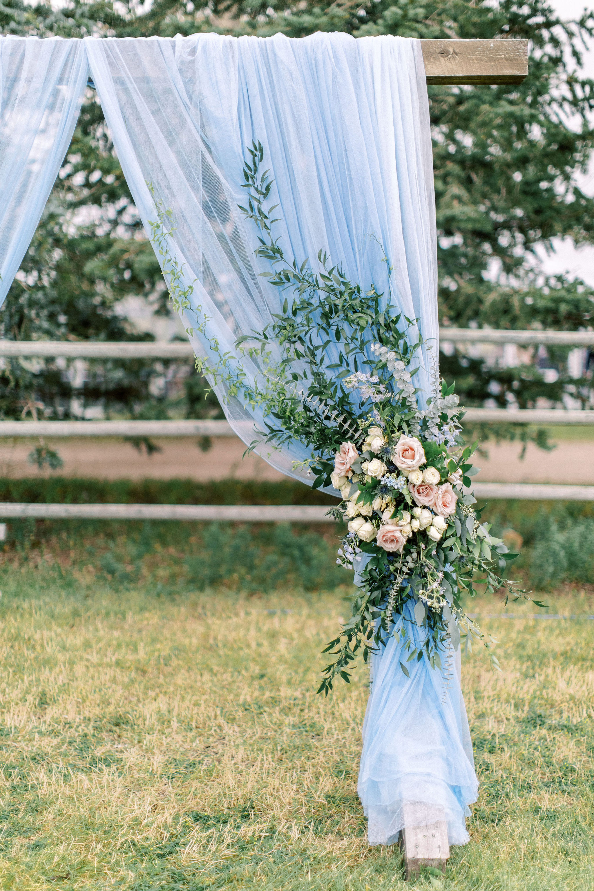 Beautiful Floral Arches for Every Wedding Style | Brontë Bride