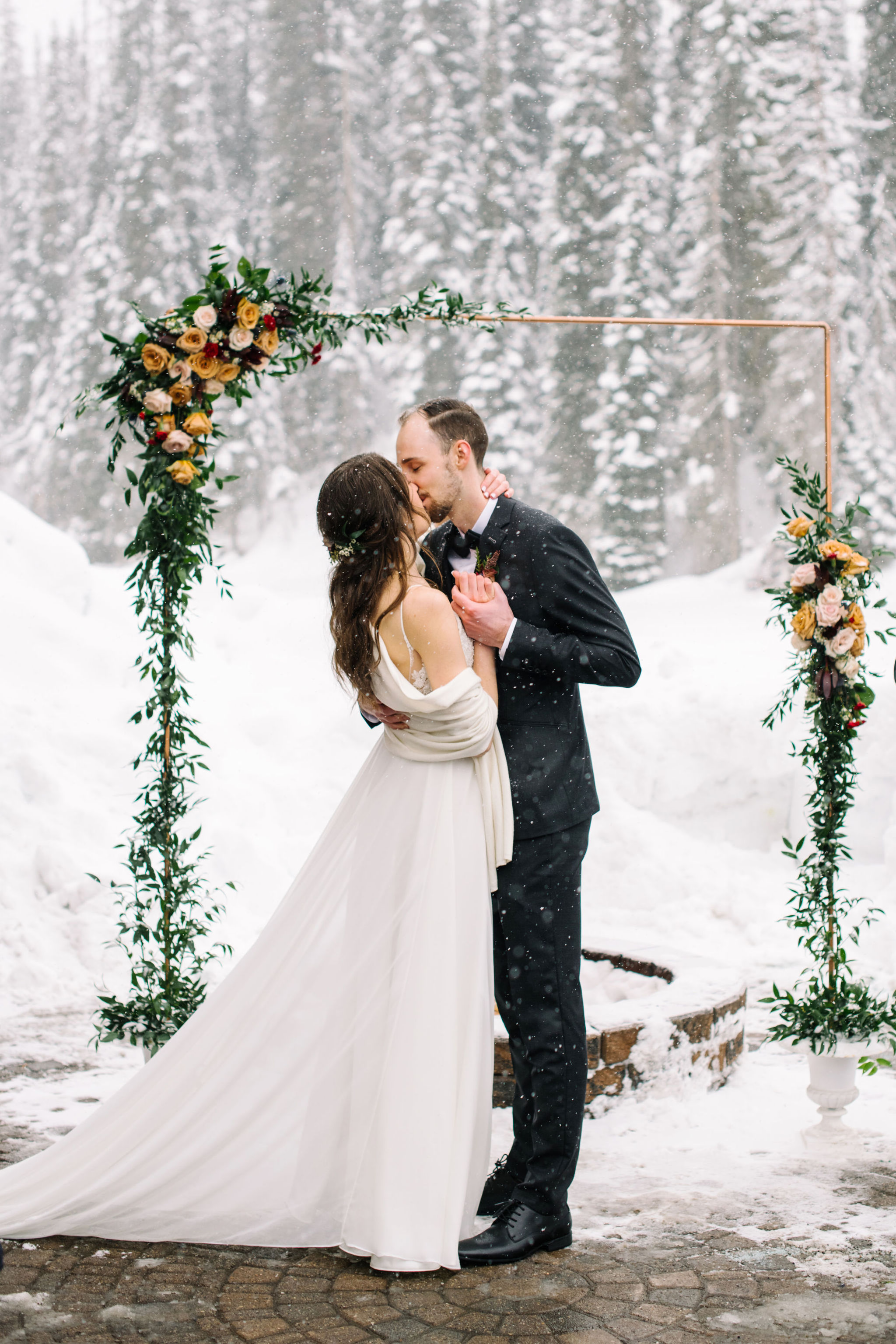 8 Winter Weddings in Alberta That Show Just How Beautiful Winter ...