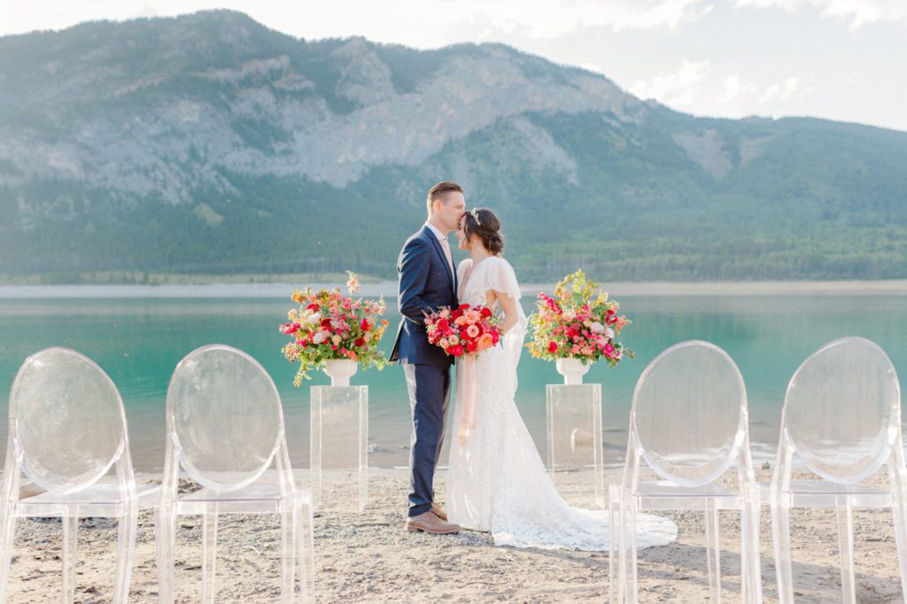 The Dreamiest Lakeside Wedding Inspiration with Vibrant Florals ...