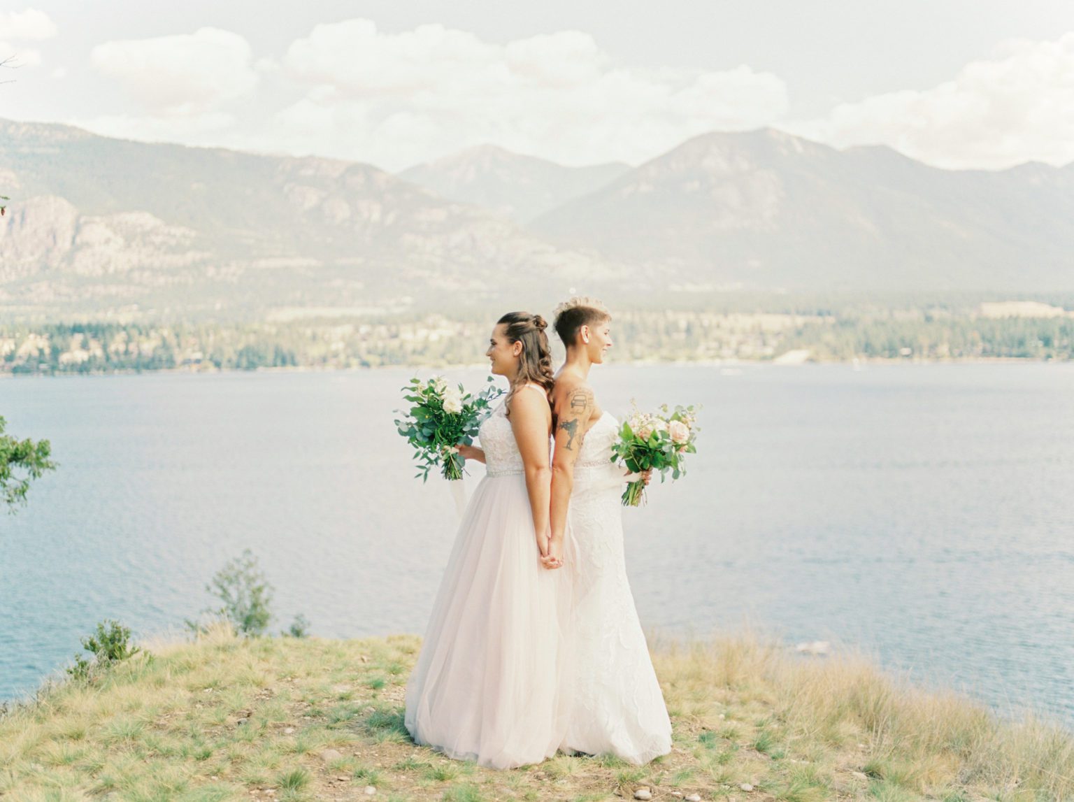 You'll Love the Scenic Views in this Bright & Airy Invermere Wedding ...