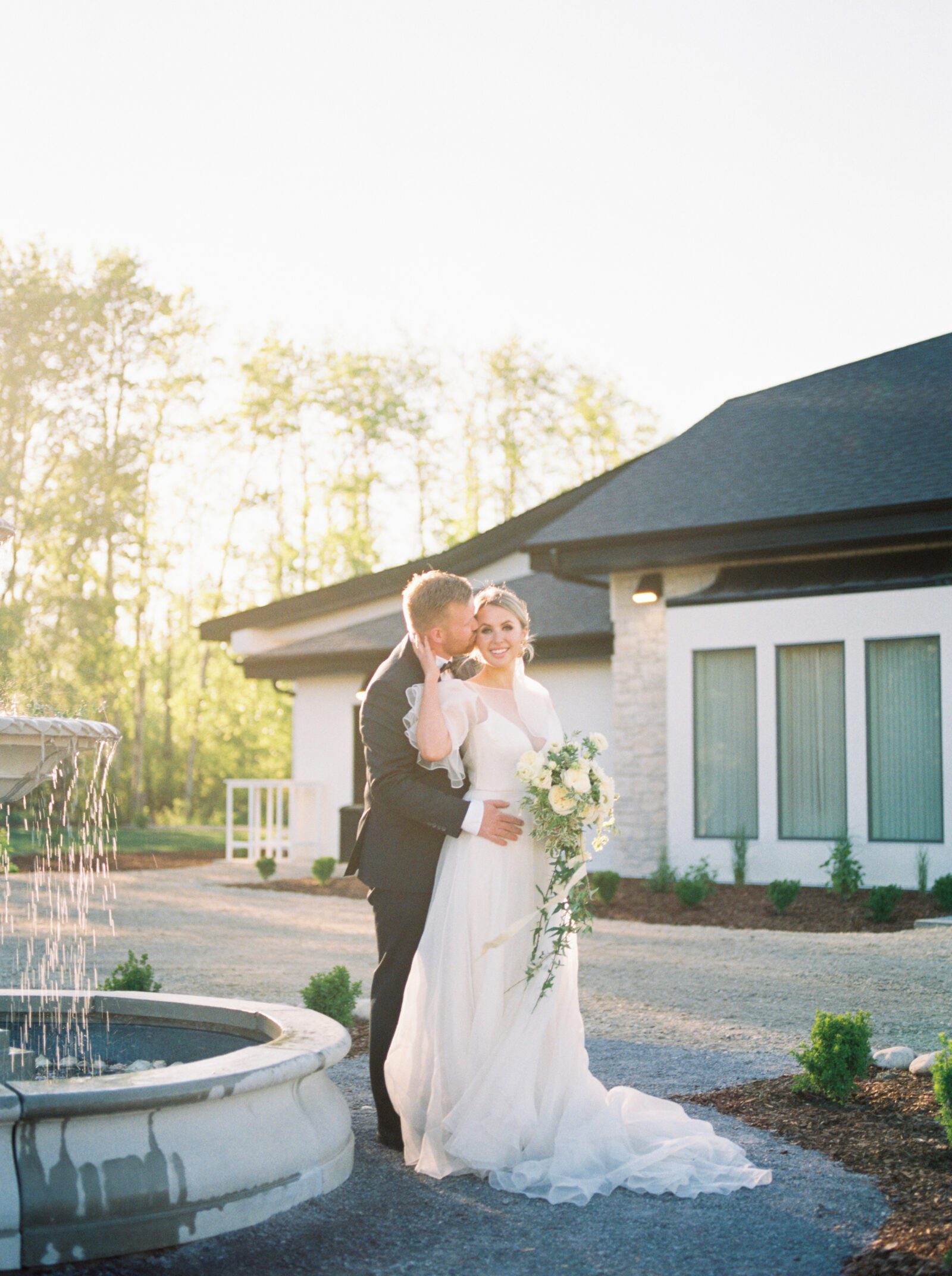 Fine Art Meets Cottage Core Wedding Inspiration for Summer